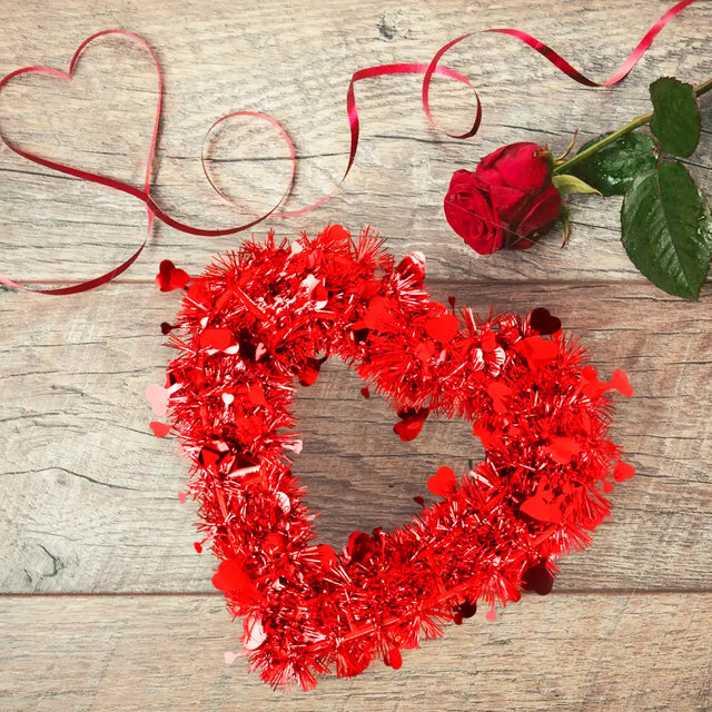 Corazón de Tinsel Decorativo, Color Rojo – Waldo's